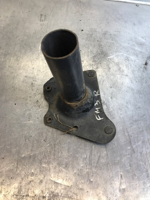 Крепление усилителя бампера заднее правое Ford 1s7117c884aj