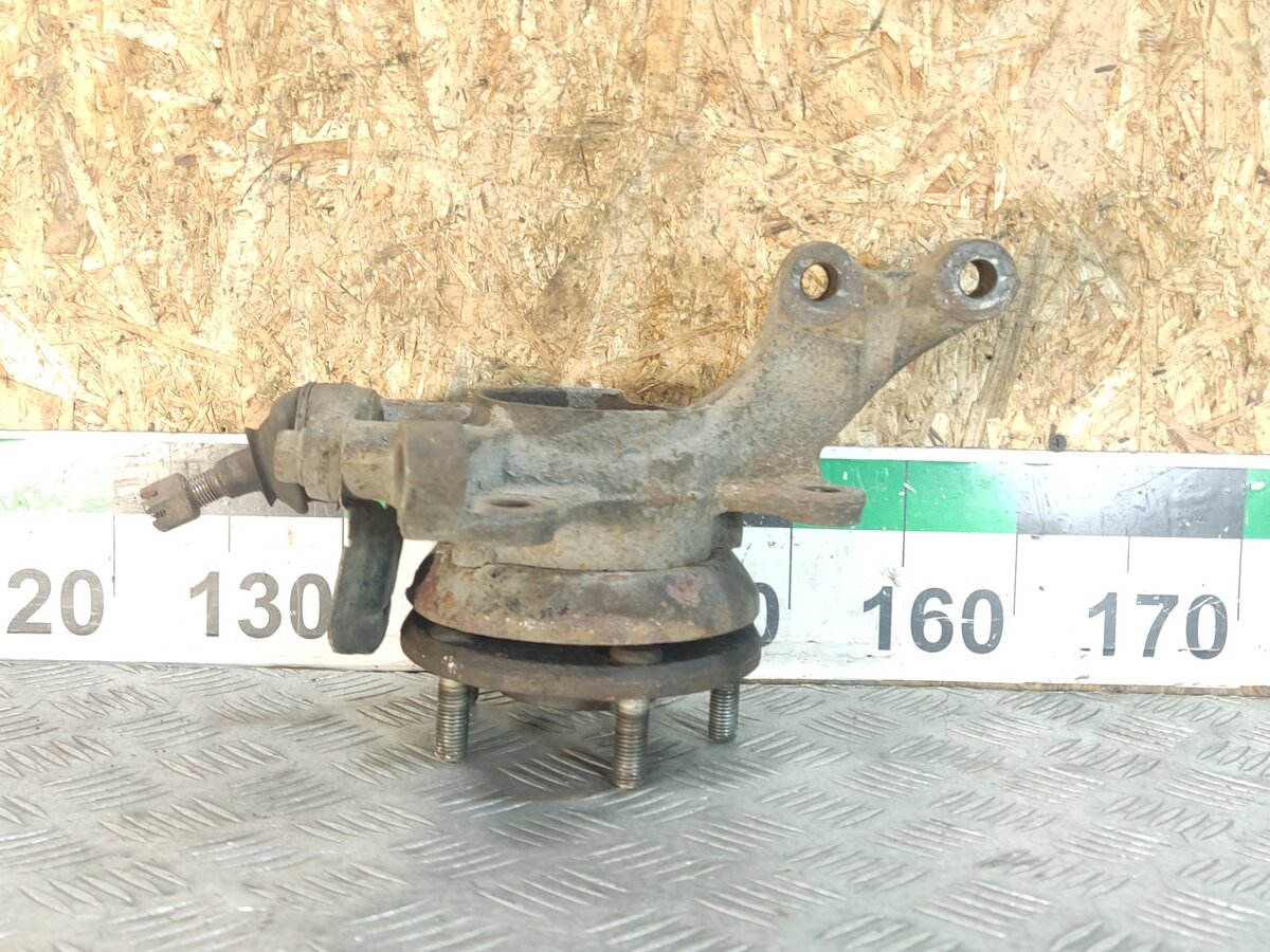 Кулак поворотный передний правый KIA Ceed 2007-2012 517162R000