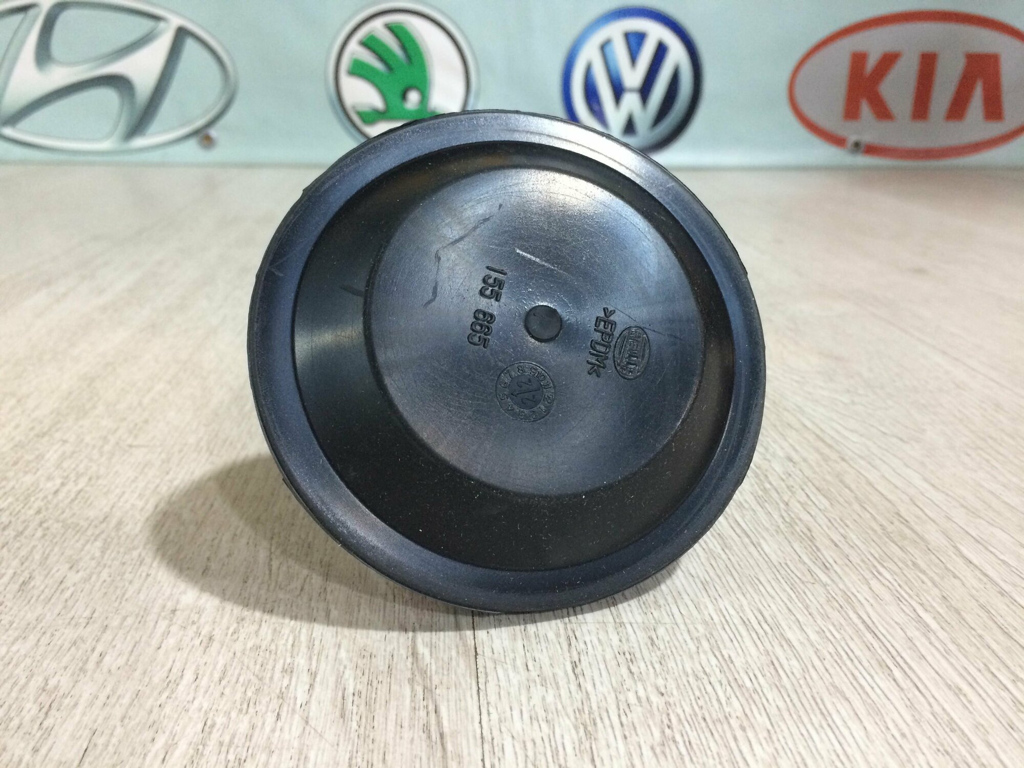 Крышка кожух фары ближнего света Шкода Фольксваген Skoda Volkswagen Polo Fabia Octavia A5