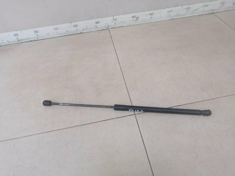 Амортизатор двери багажника Mazda 3 BK 2002-2009 кат.номер: BP4K63620D