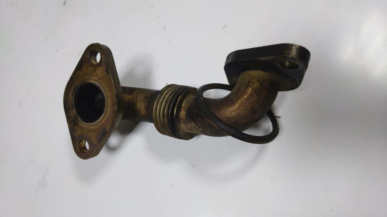 Патрубок (трубка) EGR Volkswagen Passat B6 (2005 - 2010) 03G131521T