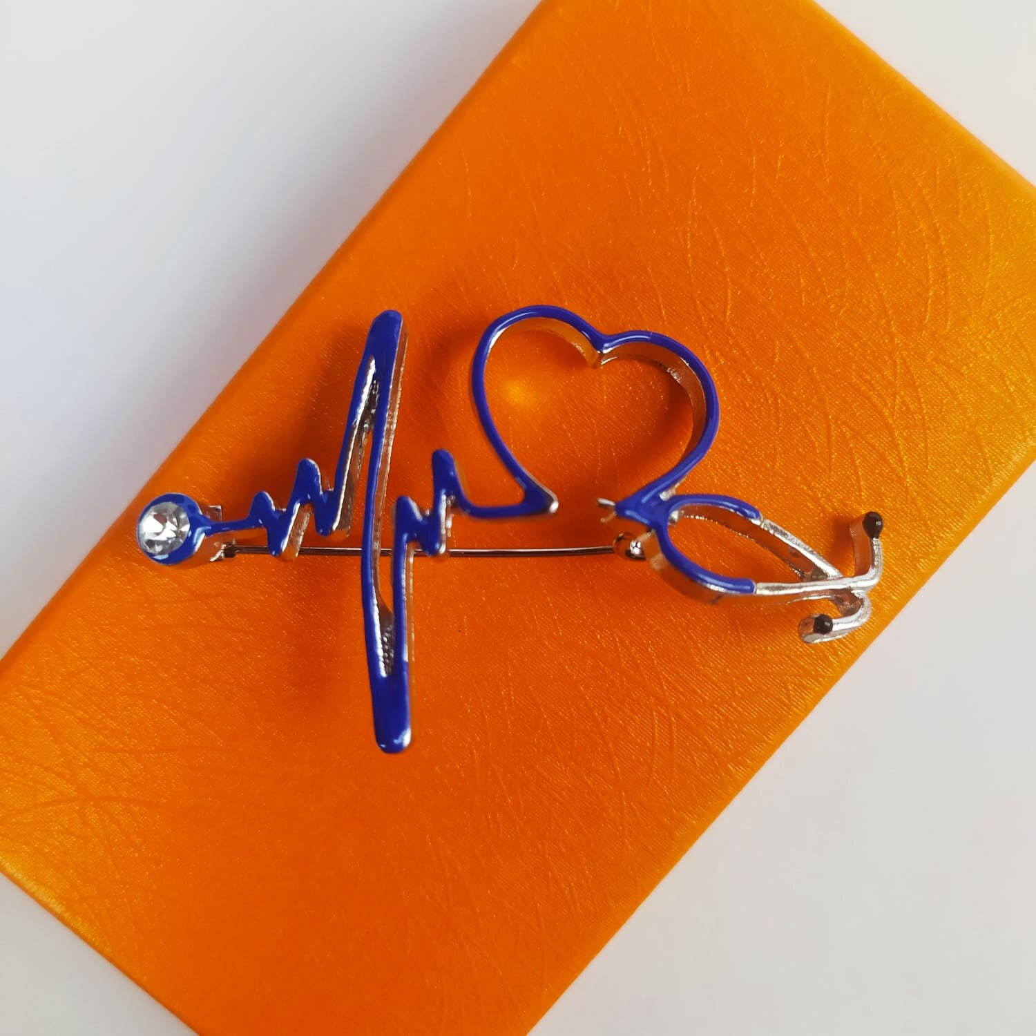 Брошь, эмаль