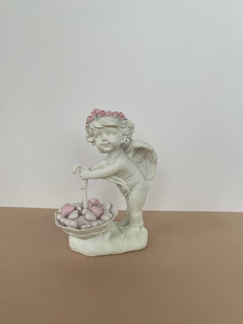 Статуэтка, Ангел с зонтиком с сердцами