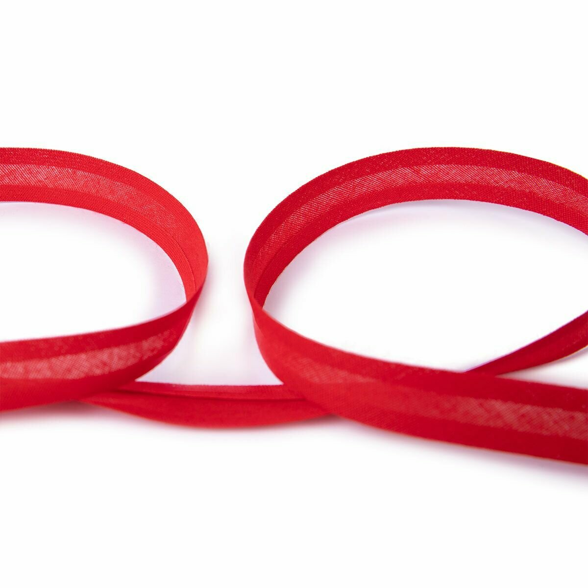 Косая бейка Х/Б "BLITZ" BKE-15C 14 - 15 мм 132 м 1 м №030 алый