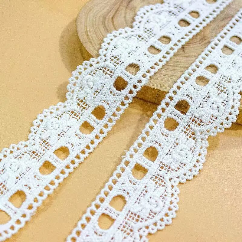 Водорастворимое кружево BERECDA, бежевый, хлопок, 3 см, 24-25 ярдов Cotton off white, 10yards