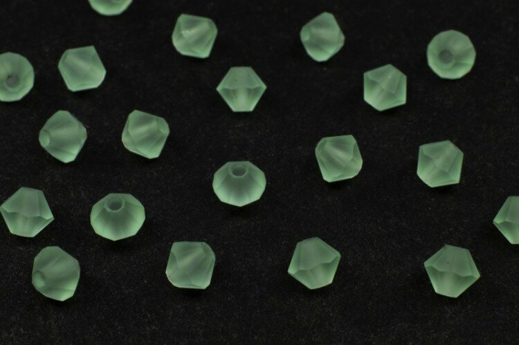 Бусины биконусы хрустальные 4мм, цвет CHRYSOLITE MATT, 746-109, 20шт