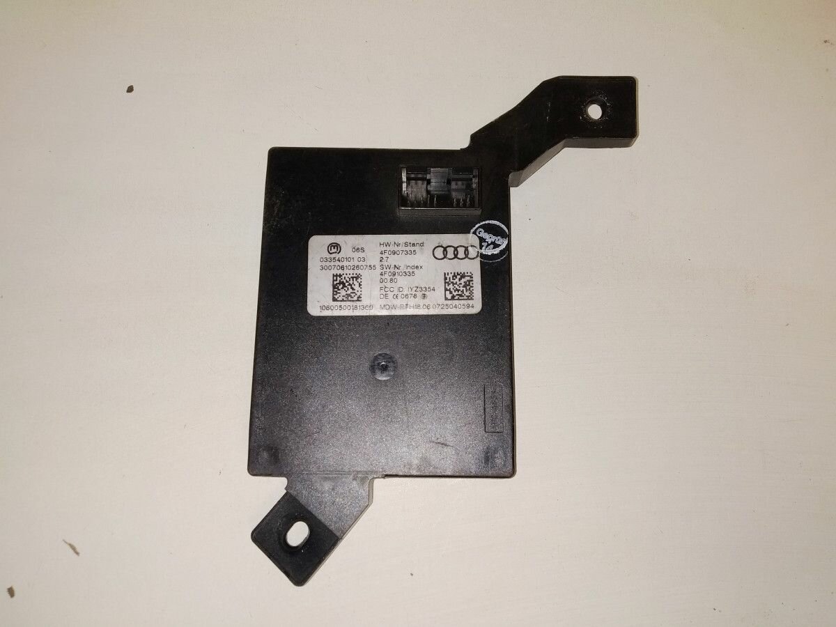 Блок управления бесключевым доступом Audi A6 4F C6 4F0907335