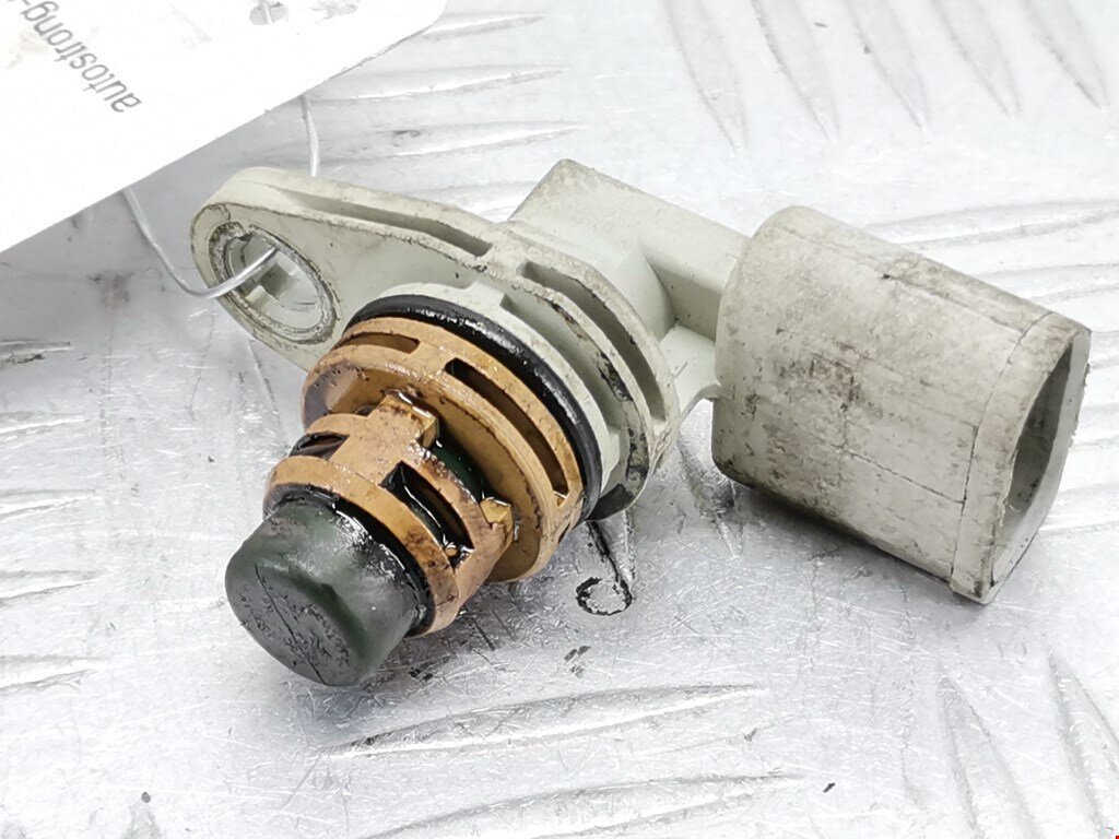 Датчик распредвала Volkswagen Golf 4 030907601E арт. 1990132