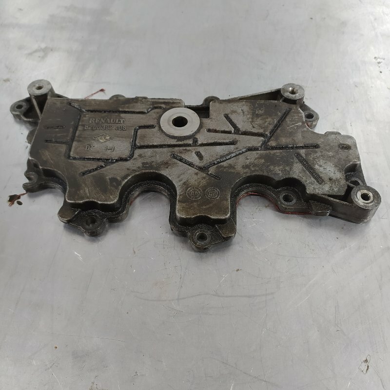 Крышка двигателя RENAULT Megane LM2Y K4M813