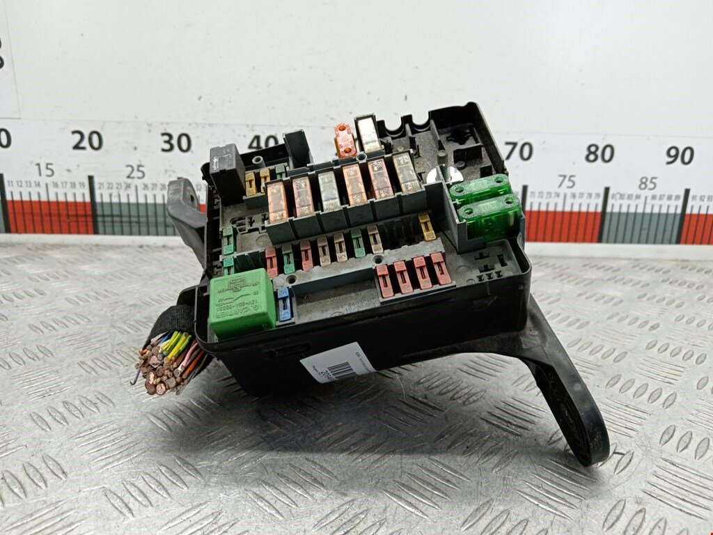 Блок предохранителей Peugeot 206 9644019080 арт. 2094693