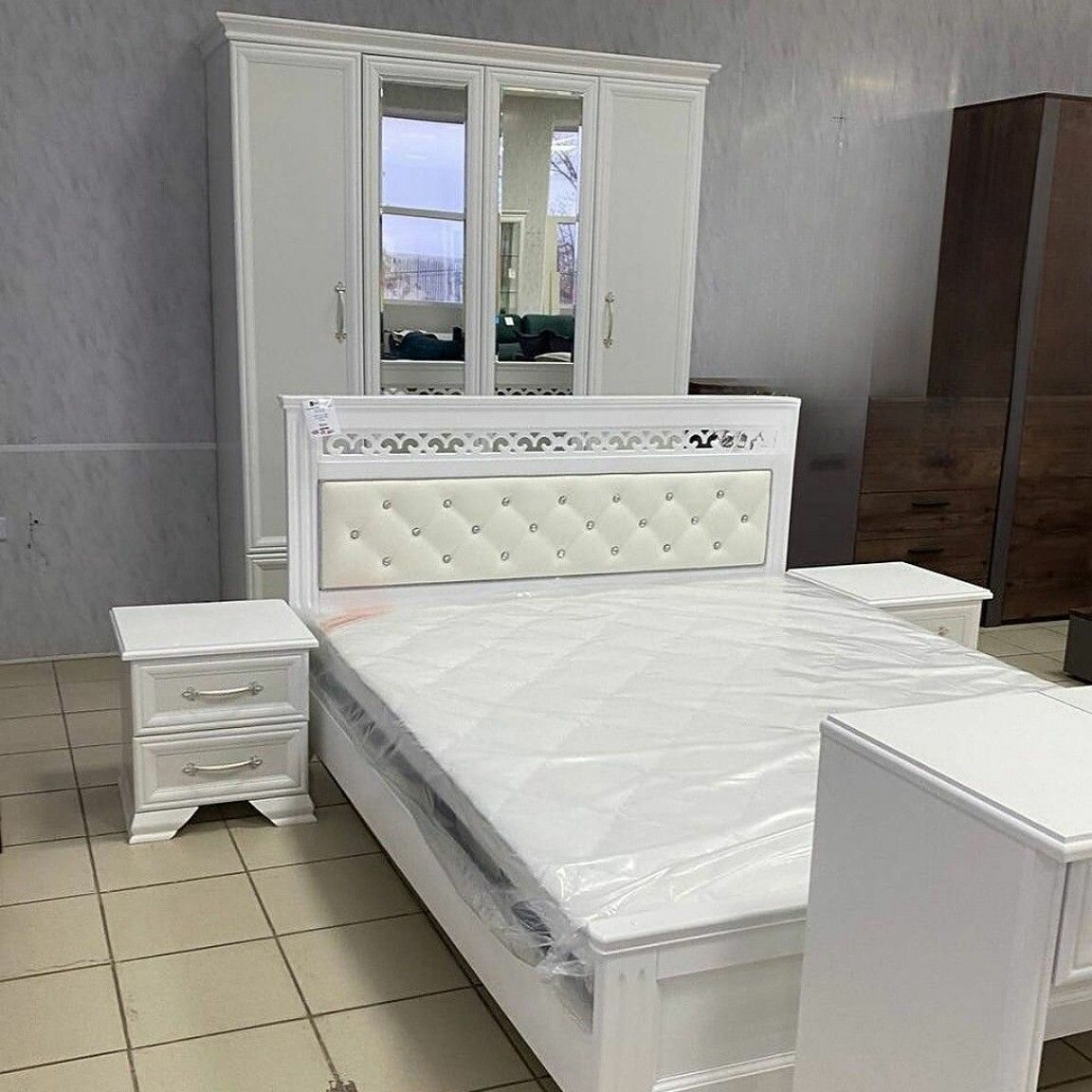 Спальня Грация (Шкаф, Кровать, Комод, Тумбы 2шт)