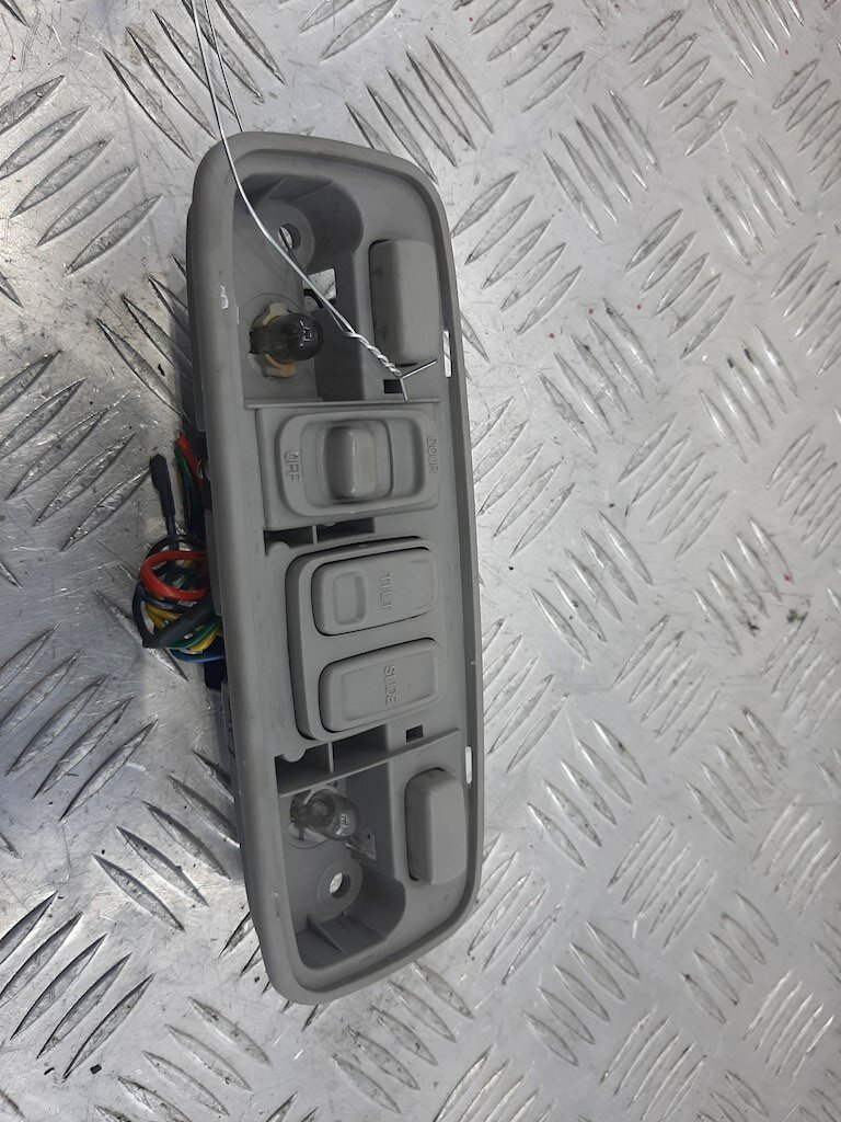 Плафон салонный Kia Rio 1 (DC) 0K9AC51410 арт. 606537