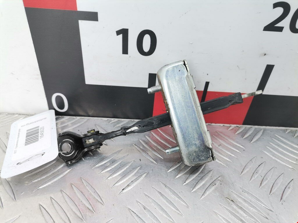 Ограничитель открывания двери Toyota Corolla Verso 2 6864064010 арт. 1645620