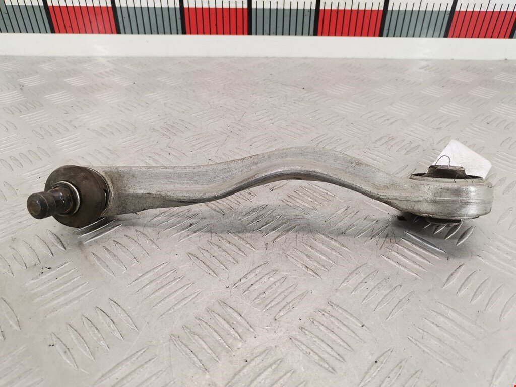 Рычаг передний правый Volkswagen Passat 5 8E0407509A арт. 1451620
