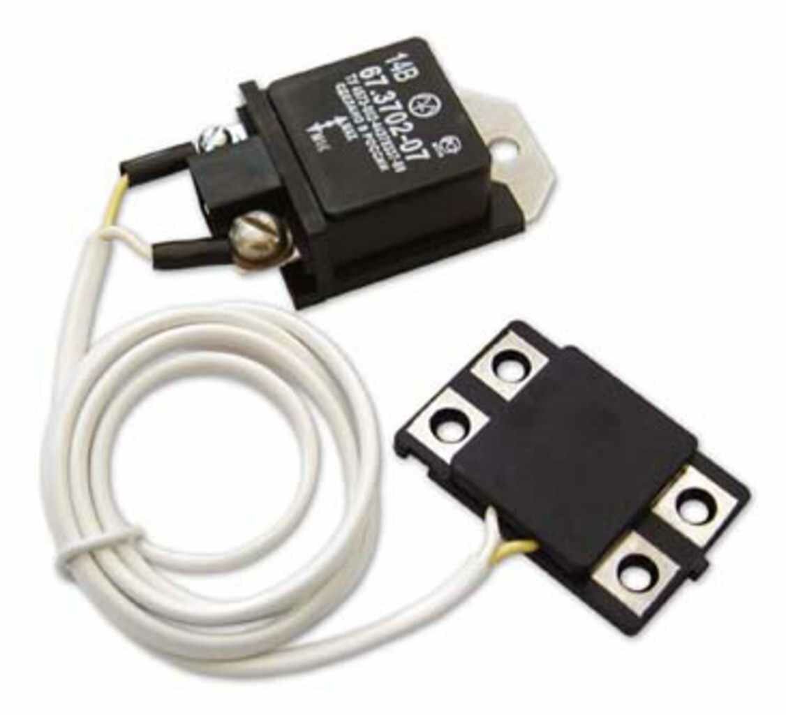 Реле регулятор напряжения ИЖ, ПАЗ, УАЗ генератора 58.3701, 67.3702-07, энергомаш