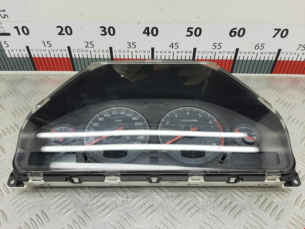 Панель приборная (щиток приборов) Volvo S80 1 8251276 арт. 2106410