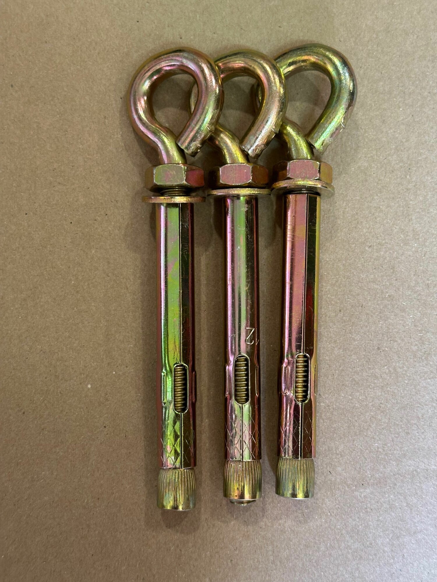 Анкерный болт с кольцом