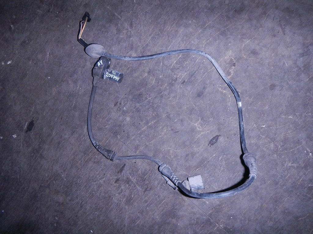 Б/У Датчик ABS передний, Audi (Ауди)-А4 (B6) (00-04) AUDI A4 (B6) (00-04) Без повреждений. 204794 VAG арт. ЛEBЫЙ