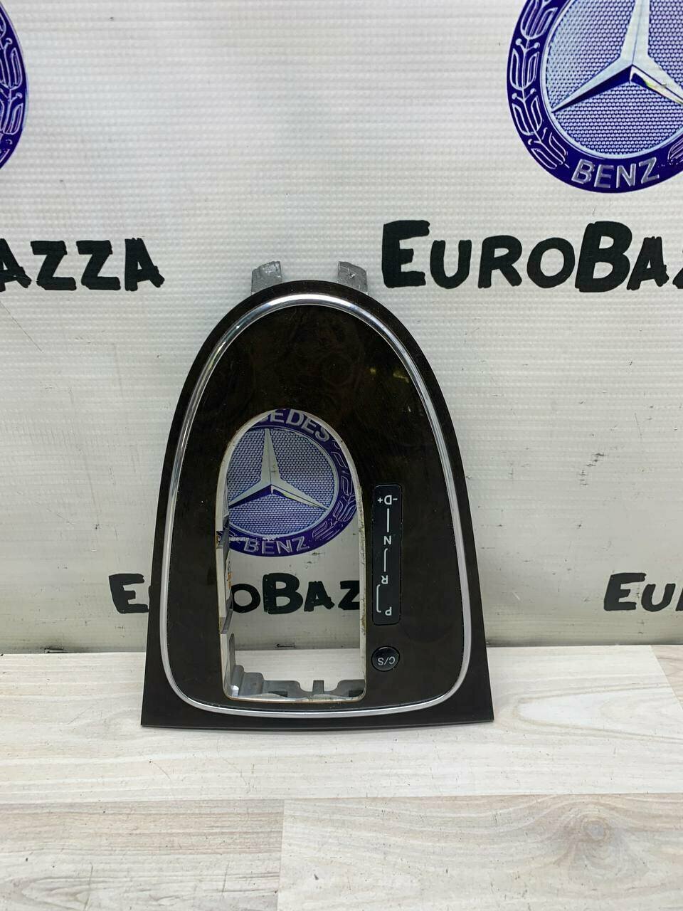 Накладка селектора АКПП Mercedes W219 A2196802236