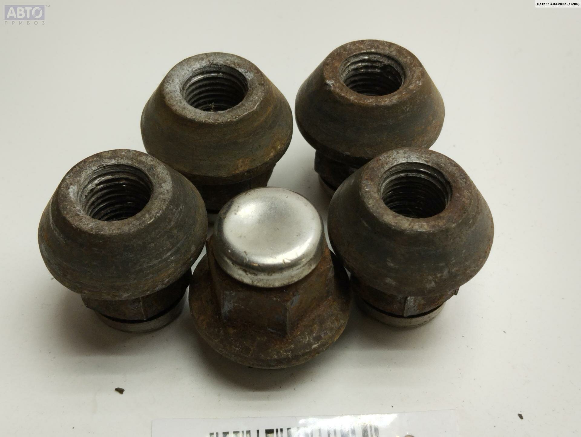 Болт колесный (гайка колесная) Ford Focus 2 (2004-2010)