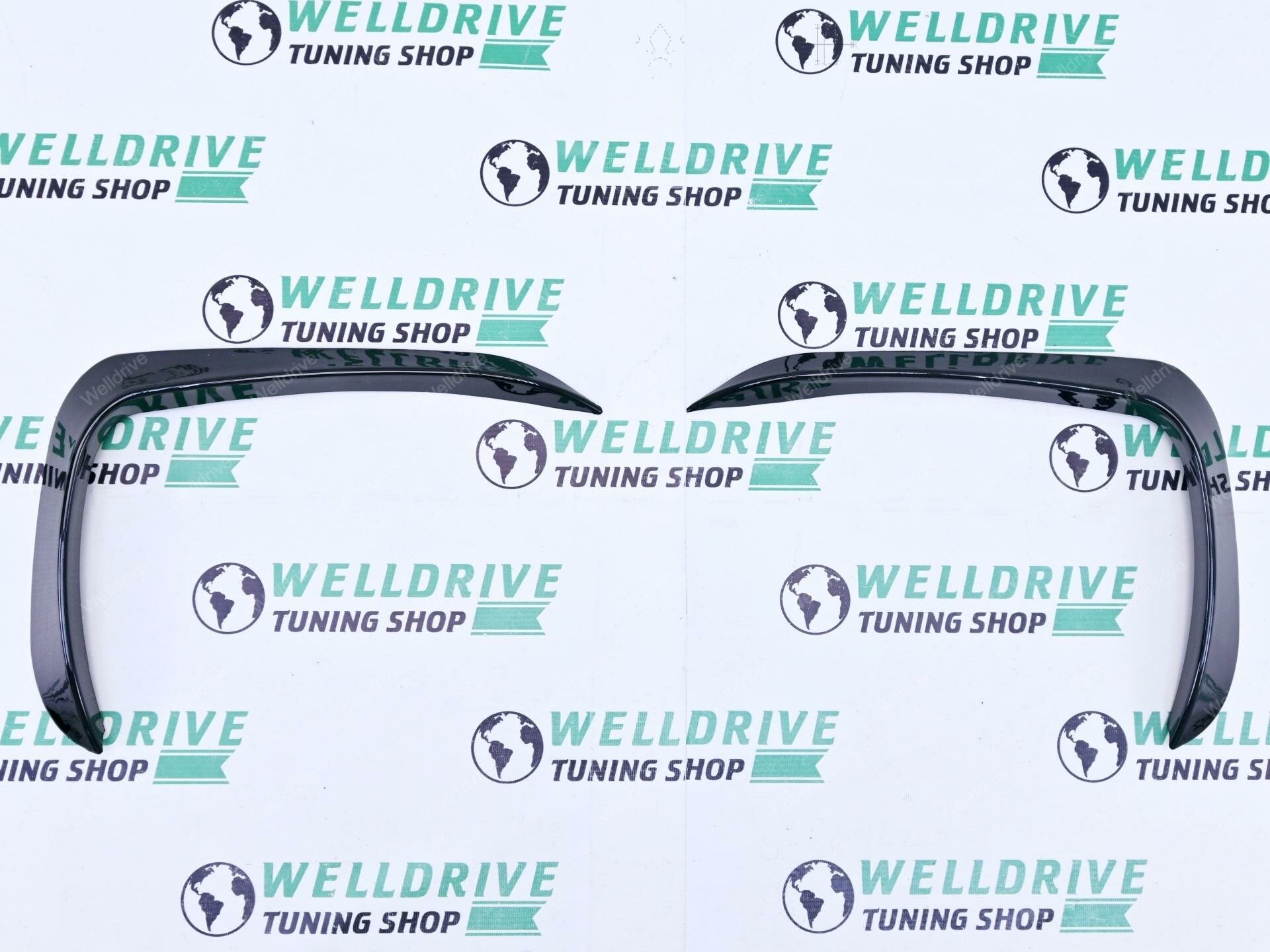 Клыки верхние BMW X5 F15 M sport на передний бампер черный глянец