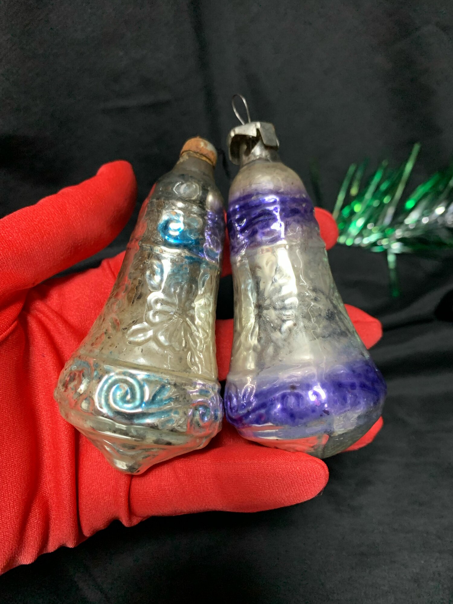 Набор из двух сербристых "колокольчиков" на елку