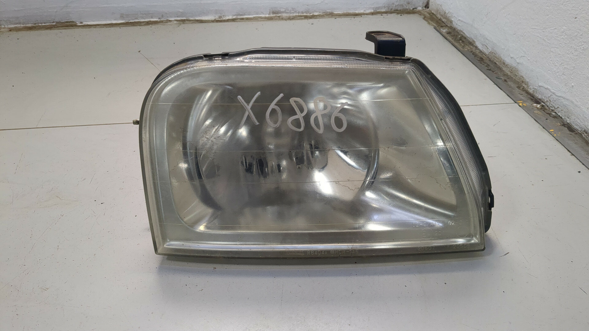 Фара (передняя) правая Mitsubishi L200 Б/У