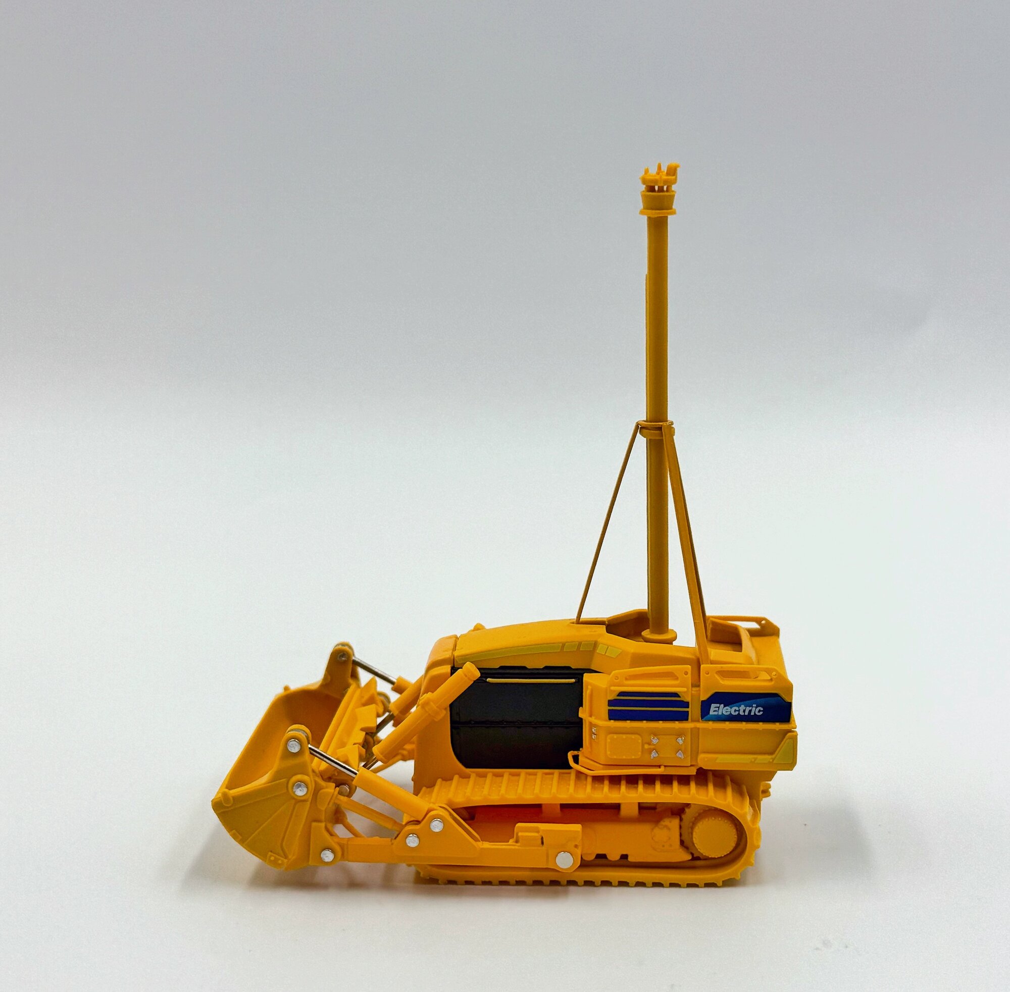 Модель концепт-робота KOMATSU для подводных строительных работ в масштабе 1:87, желтая