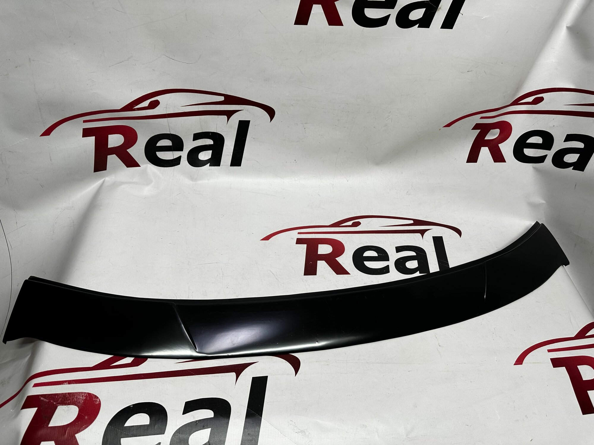 Дефлектор лобового стекла 2110 (под покрас).