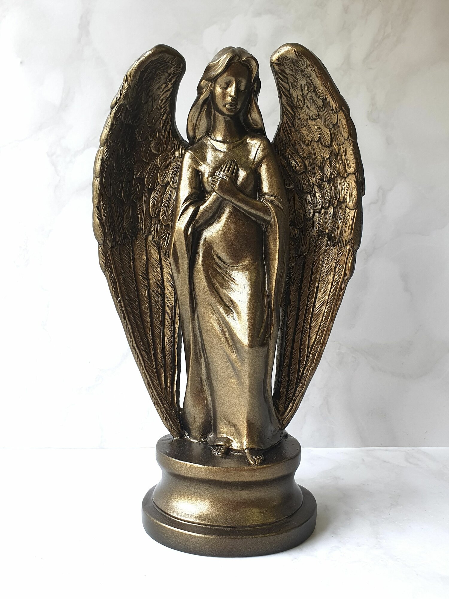 Ангел печальный. Гипс. Высота 20см.