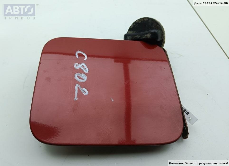 Лючок бака Nissan Tiida