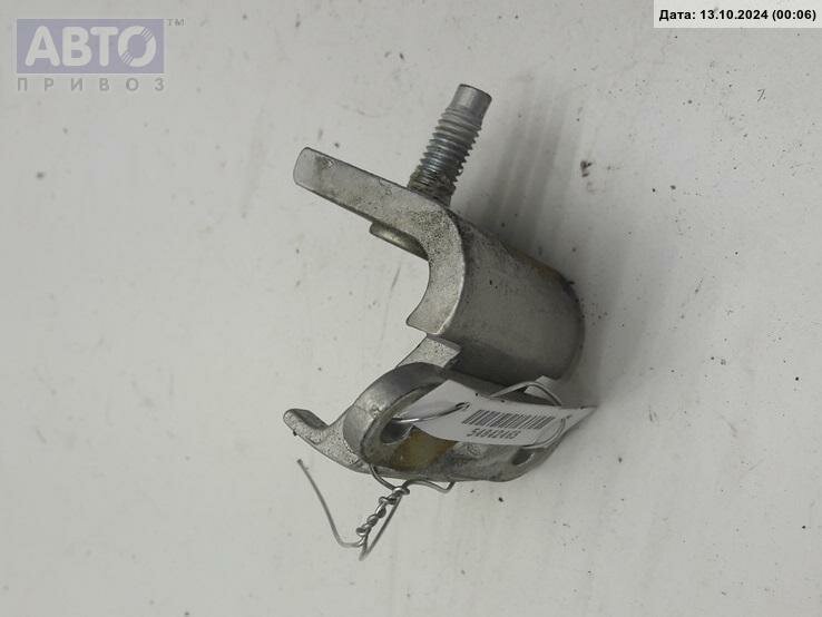 Петля крышки (двери) багажника Volkswagen Passat B5