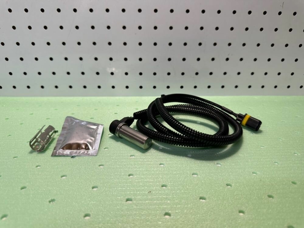 Датчик abs MAN TGA TGS TGX задний левый угловой L=1100мм МАН ТГА ТГС ТГХ