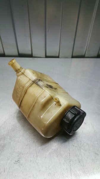 Бачок расширительный Лада 111130 111130 11113 1996 (б/у)