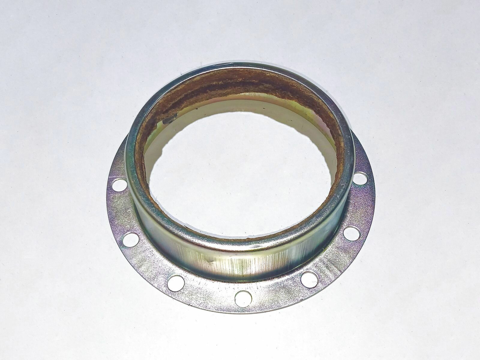 Манжета ступицы колеса наружняя ГАЗ-66,3308,33081 (ГАЗ)