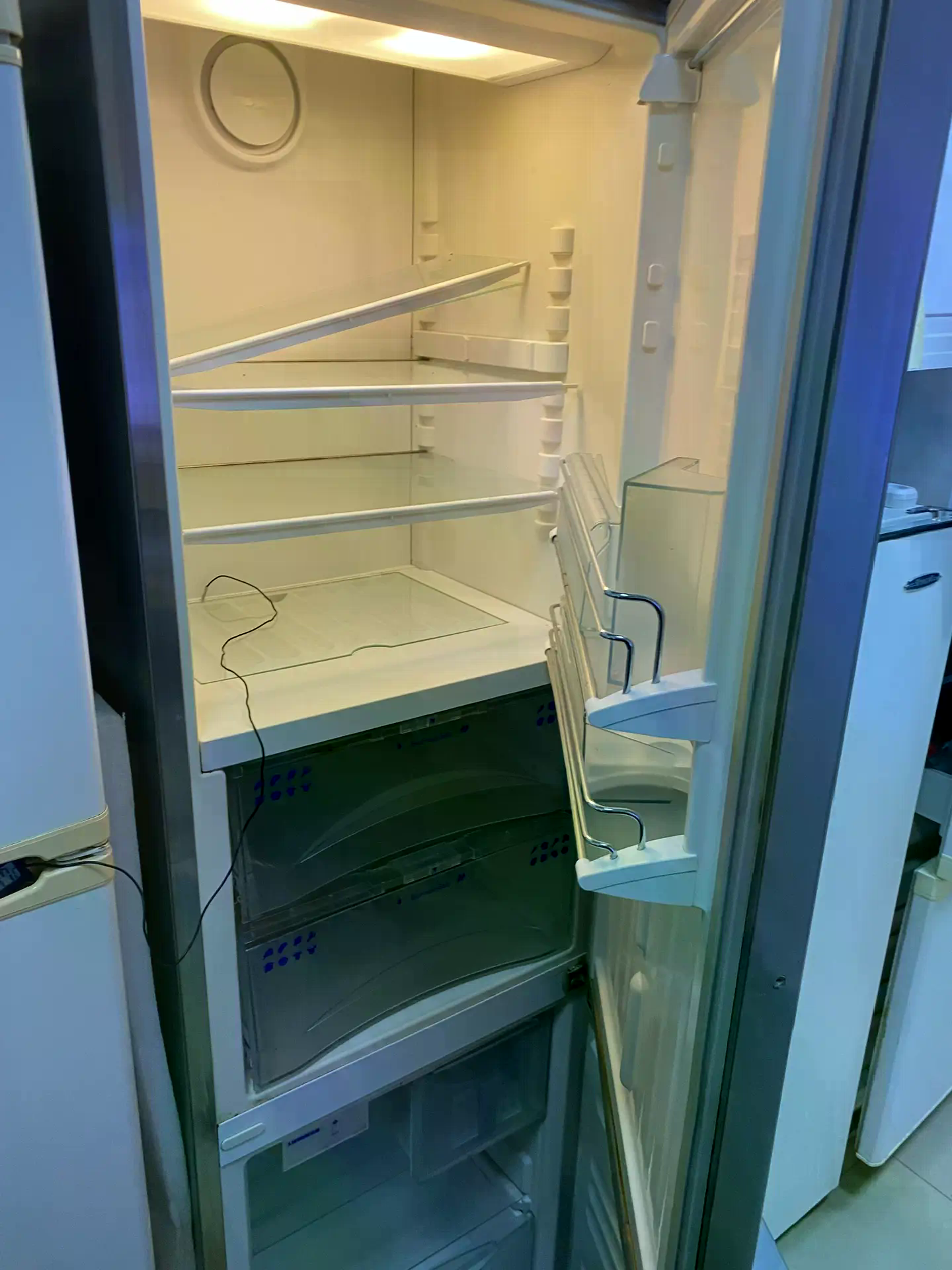 Холодильник Liebherr CBNPes 5167, двухкамерный, морозильная камера снизу, серебристый Б\У