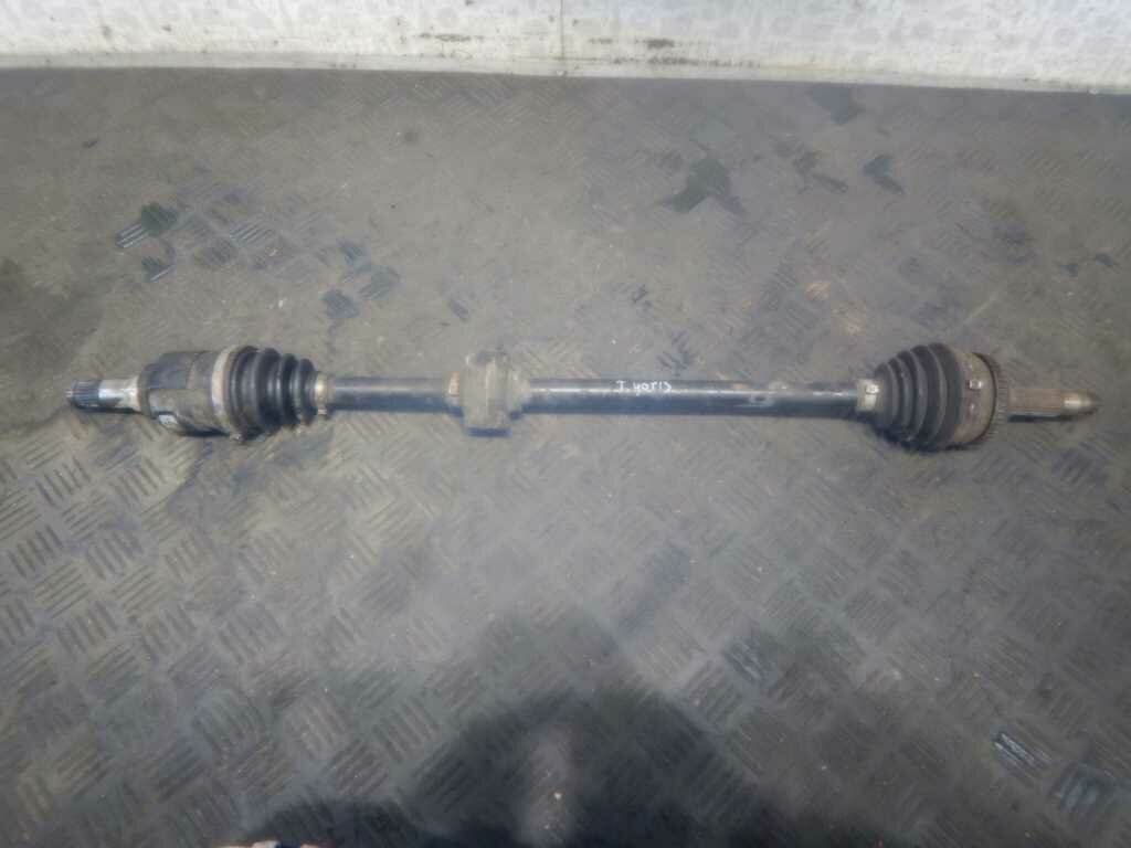 Полуось передняя правая (приводной вал шрус) Toyota Yaris 1 434100D150 арт. 360944