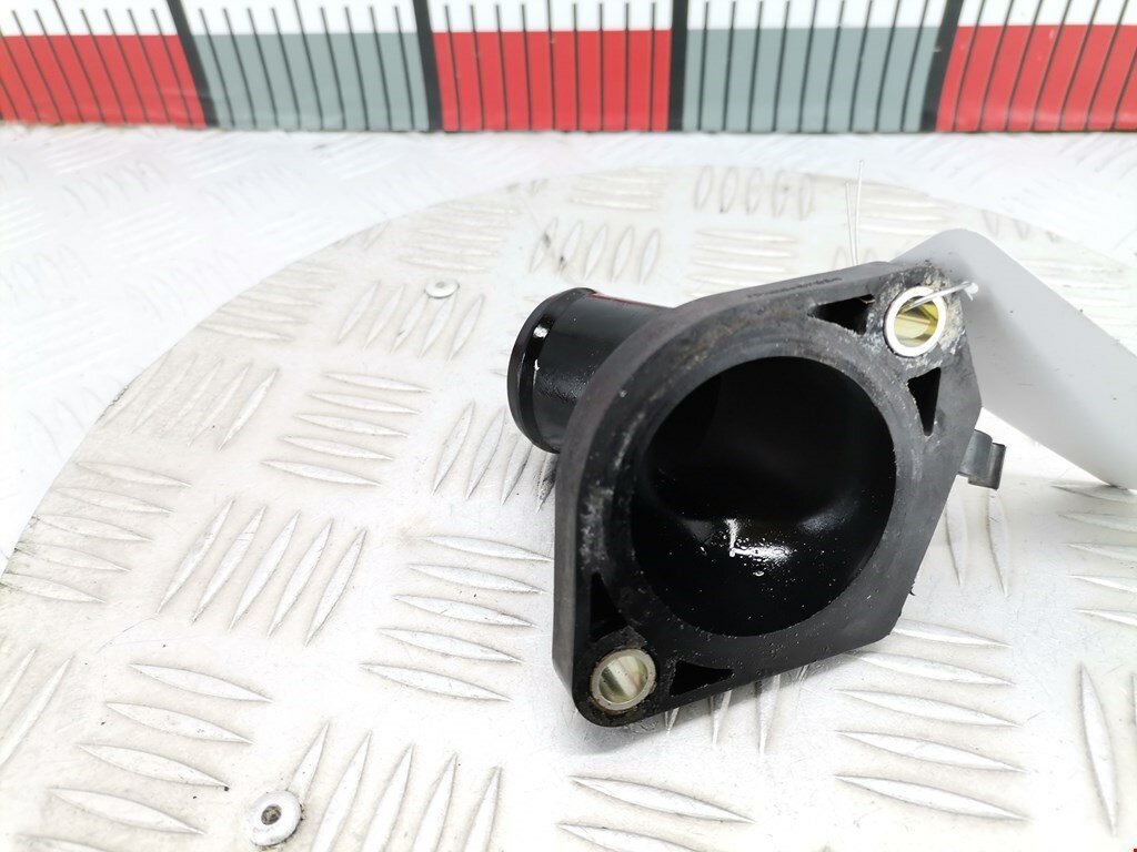 Корпус термостата Nissan Micra K12 13049ED02A арт. 1643808