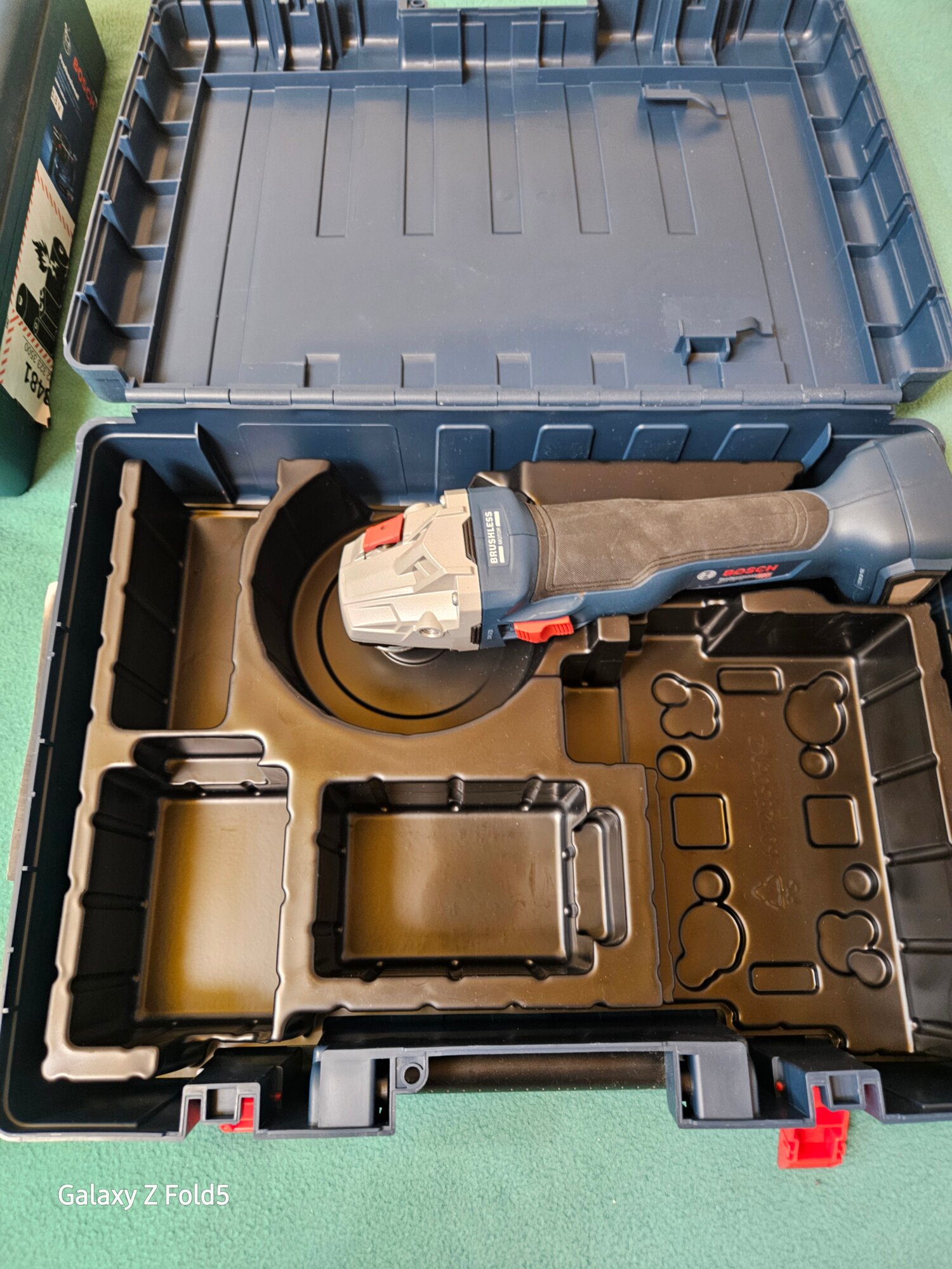 Кейс, ящик, чемодан оригинал для болгарки, ушм аккумуляторной Bosch