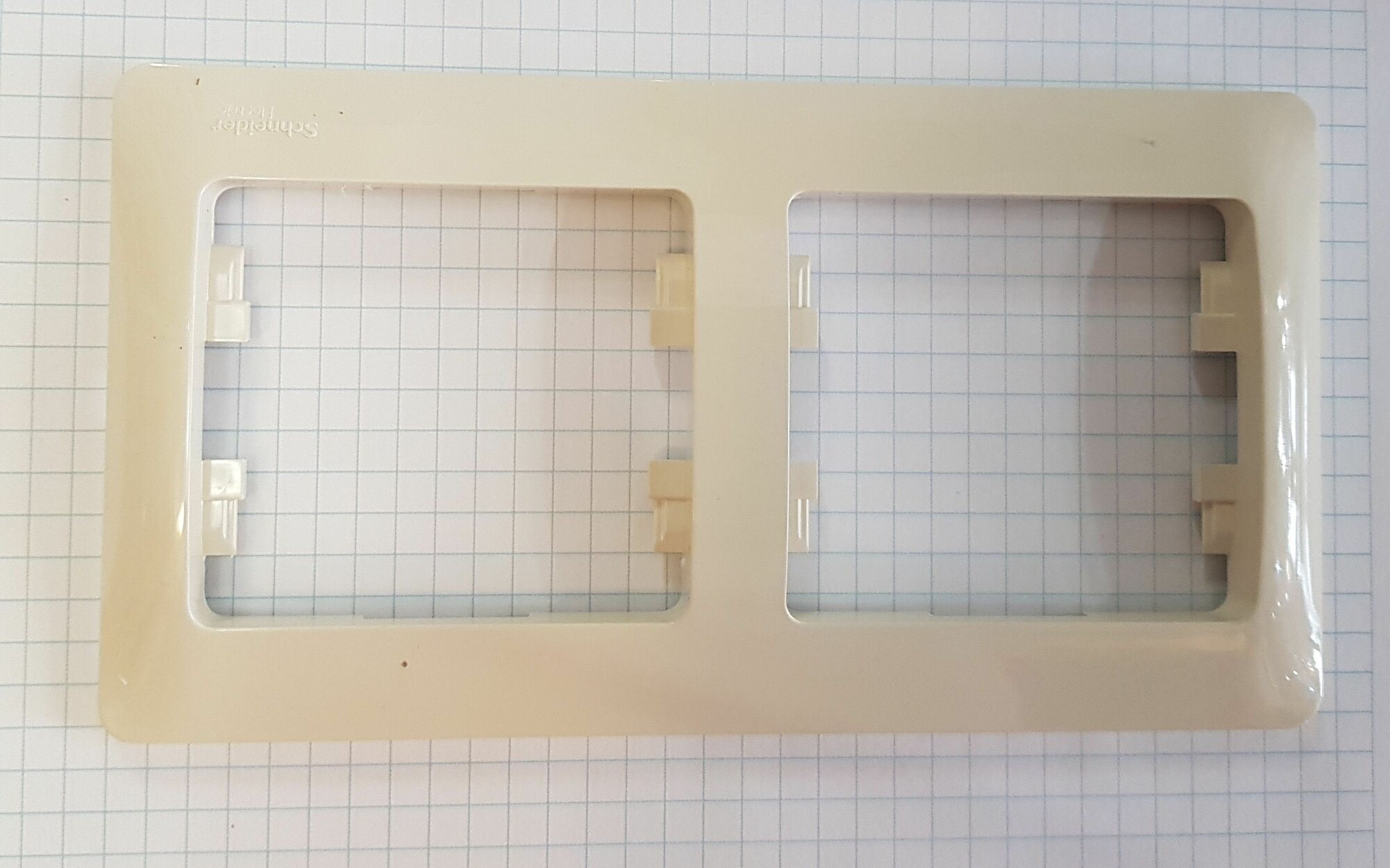 Рамка 000202 "Schneider Electric Glossa" двухместная, горизонтальная, цвет бежевый