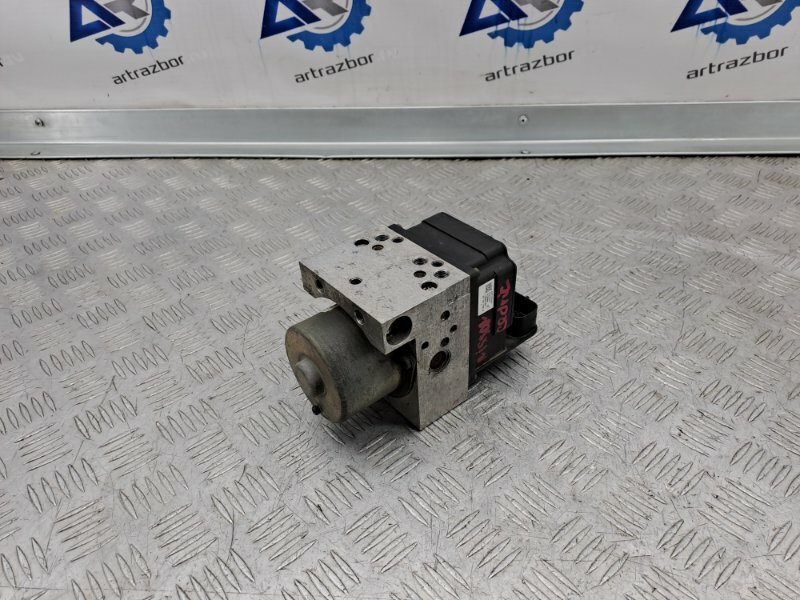 Б/У Блок ABS (насос) Nissan Cedric Gloria Y31 / Ниссан Цедрик Глория Y31 VG20E 2002