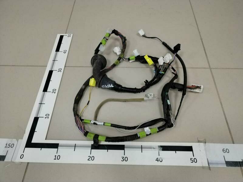 Проводка двери Toyota Rav 4 A40 2013 кат.номер: 8215242B30