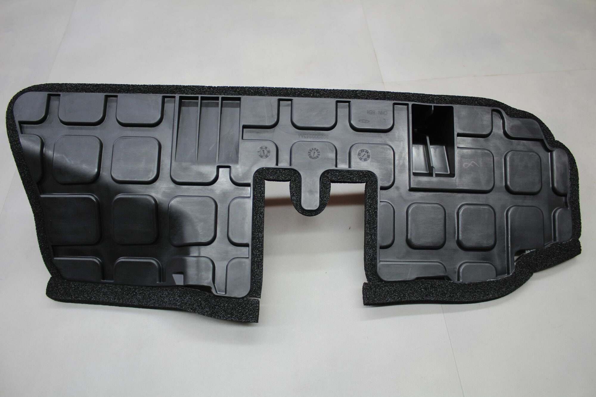 Дефлектор радиатора OMODA S5 LH