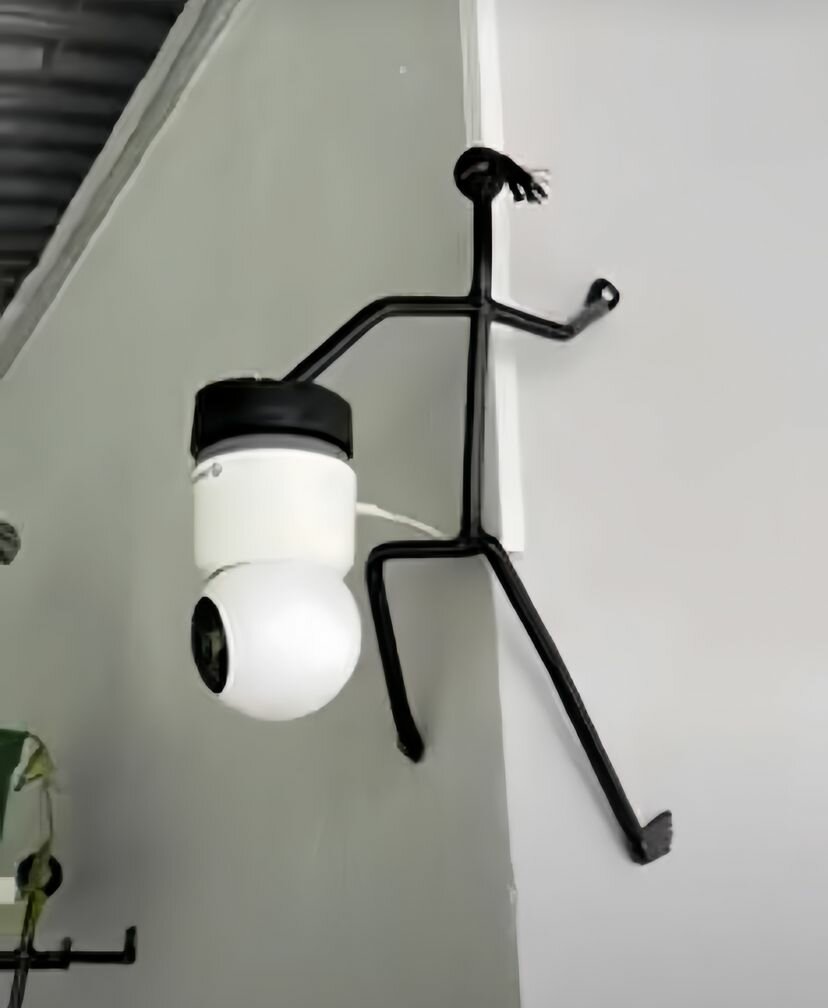 Крепление держатель для камеры , человечек из металла скульптура