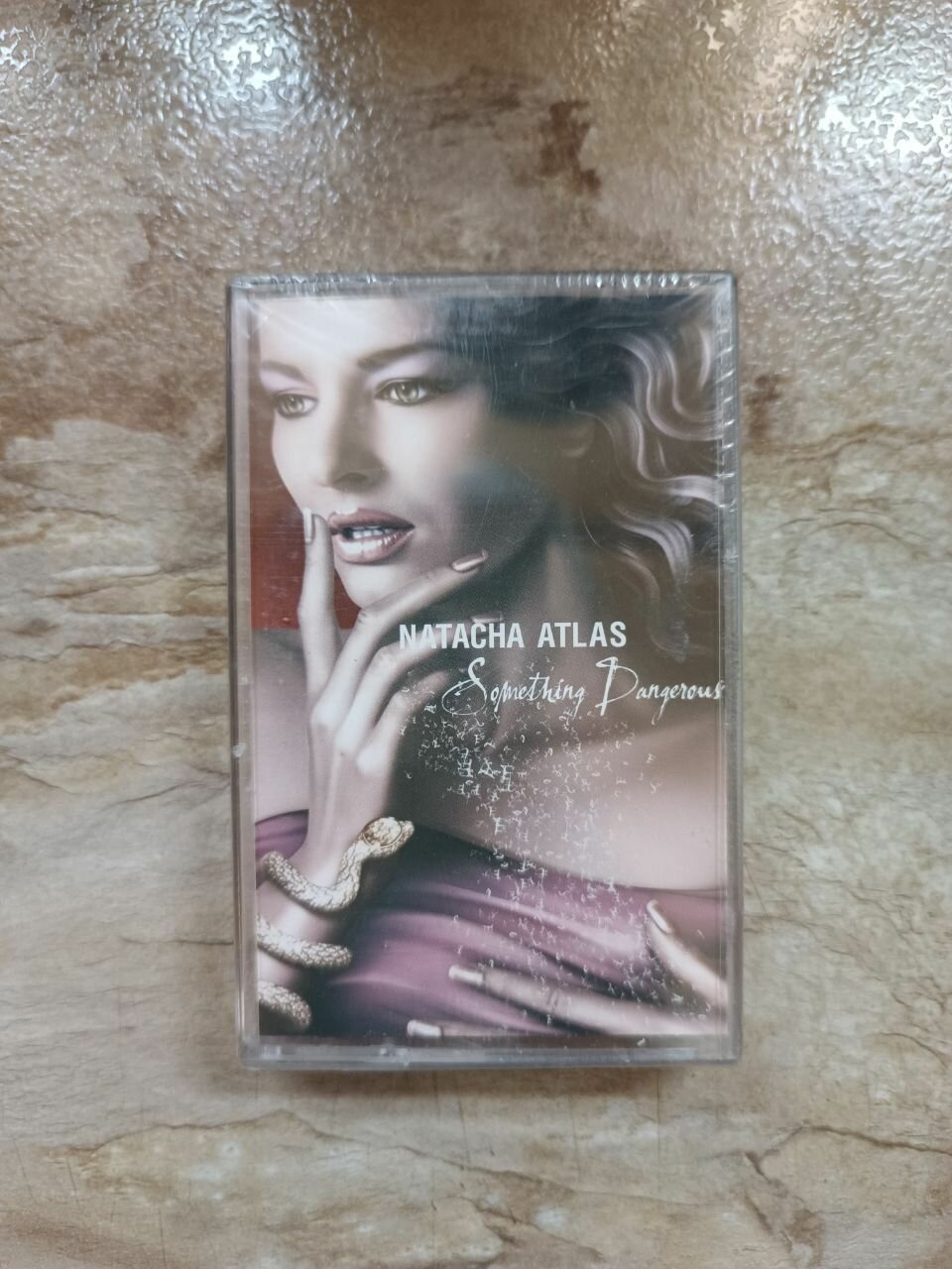 Natacha Atlas Something Dangerous, аудиокассета МС