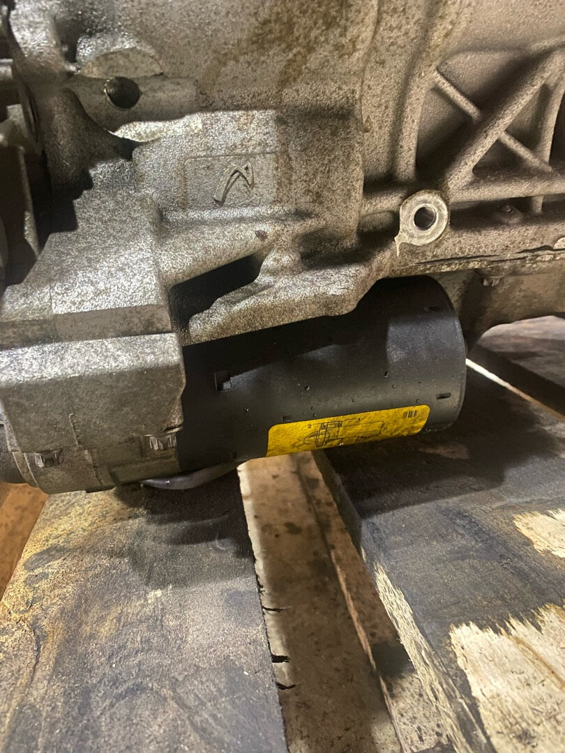 Стартер для BMW 3 E90/E91/E92/E93 2.0 OEM 8506657