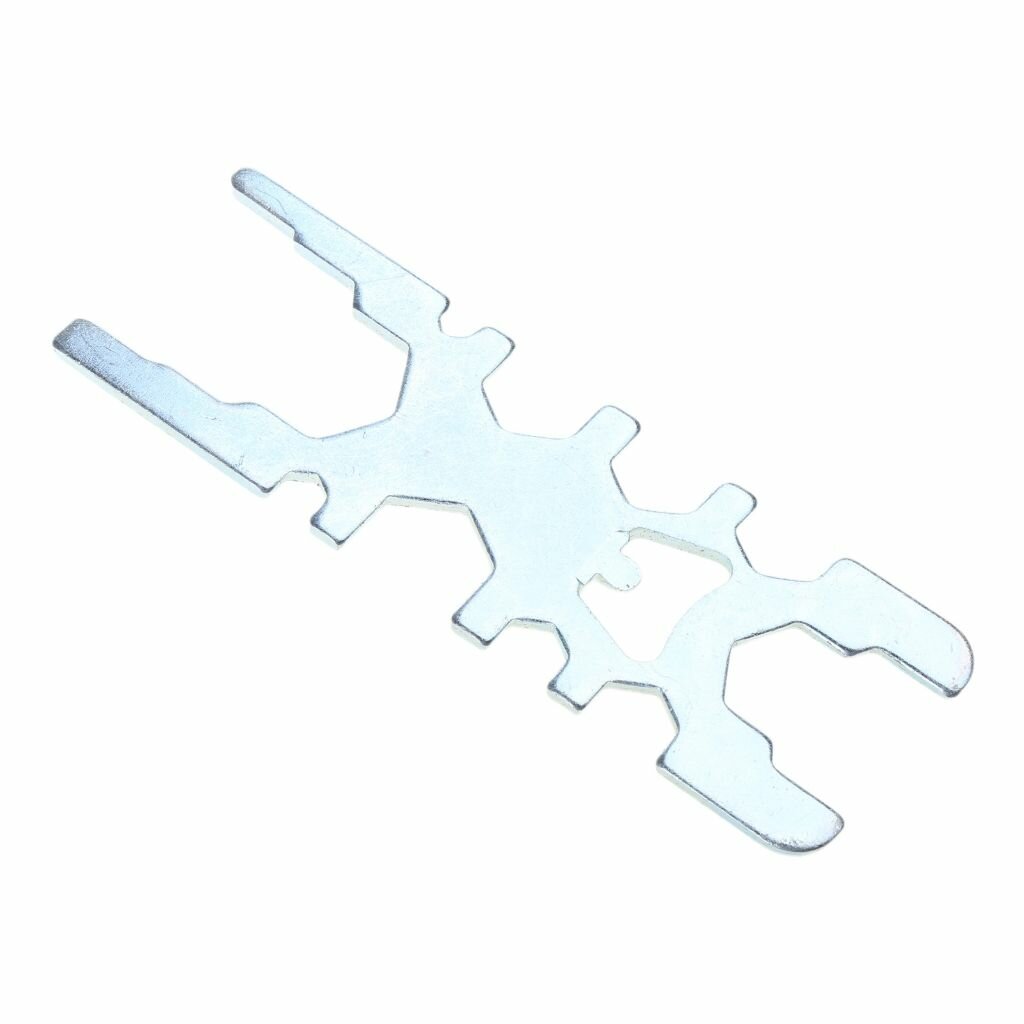 Удобный ключ для душевого смесителя, установка сантехнических приборов в ванной