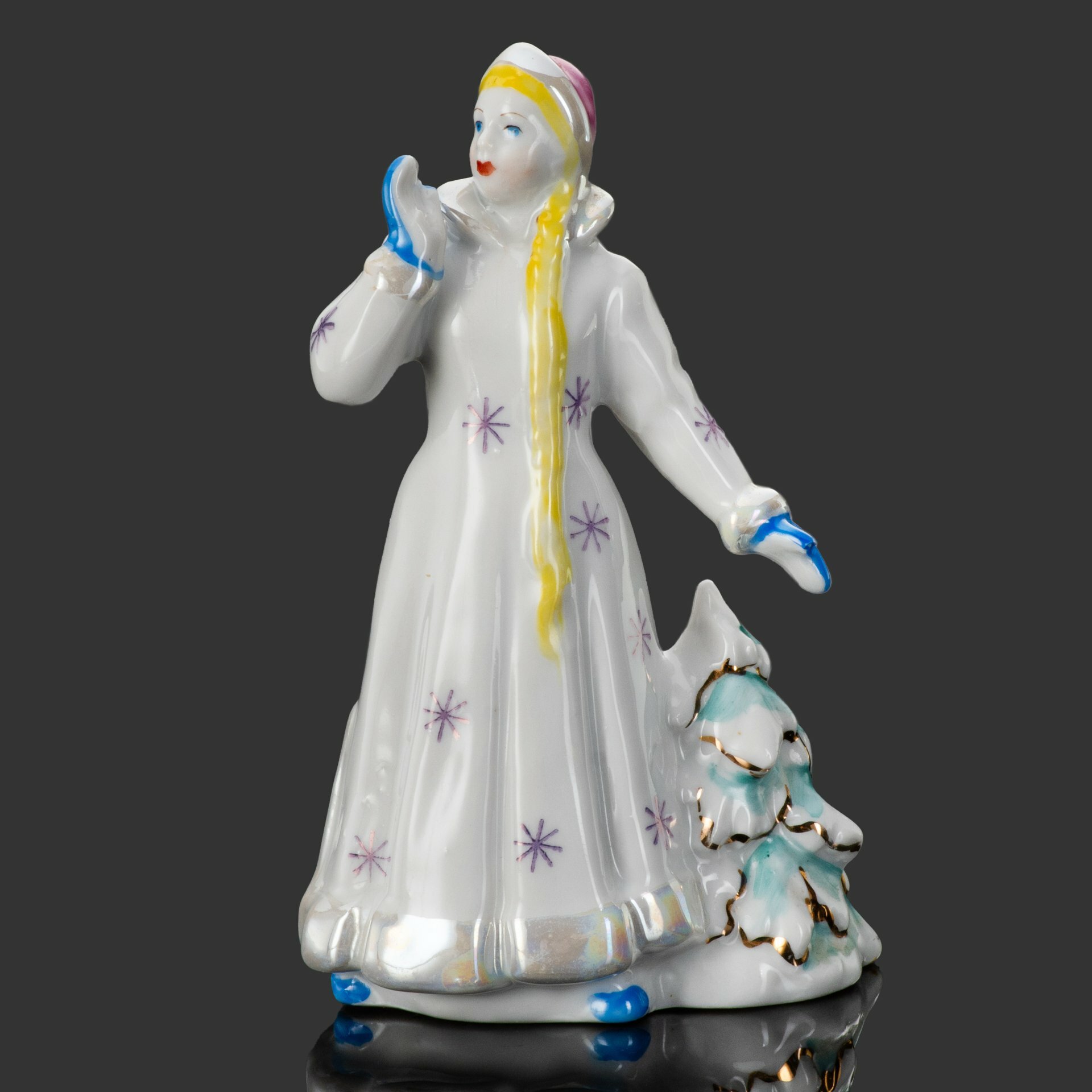 Статуэтка "Снегурочка", скульптор Н. А. Малышева, фарфор, роспись, люстр