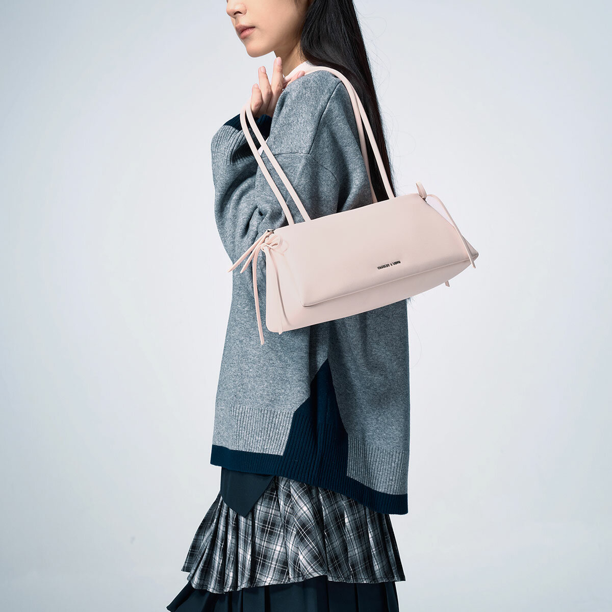 Сумка CHARLES & KEITH, фактура гладкая — фото 1