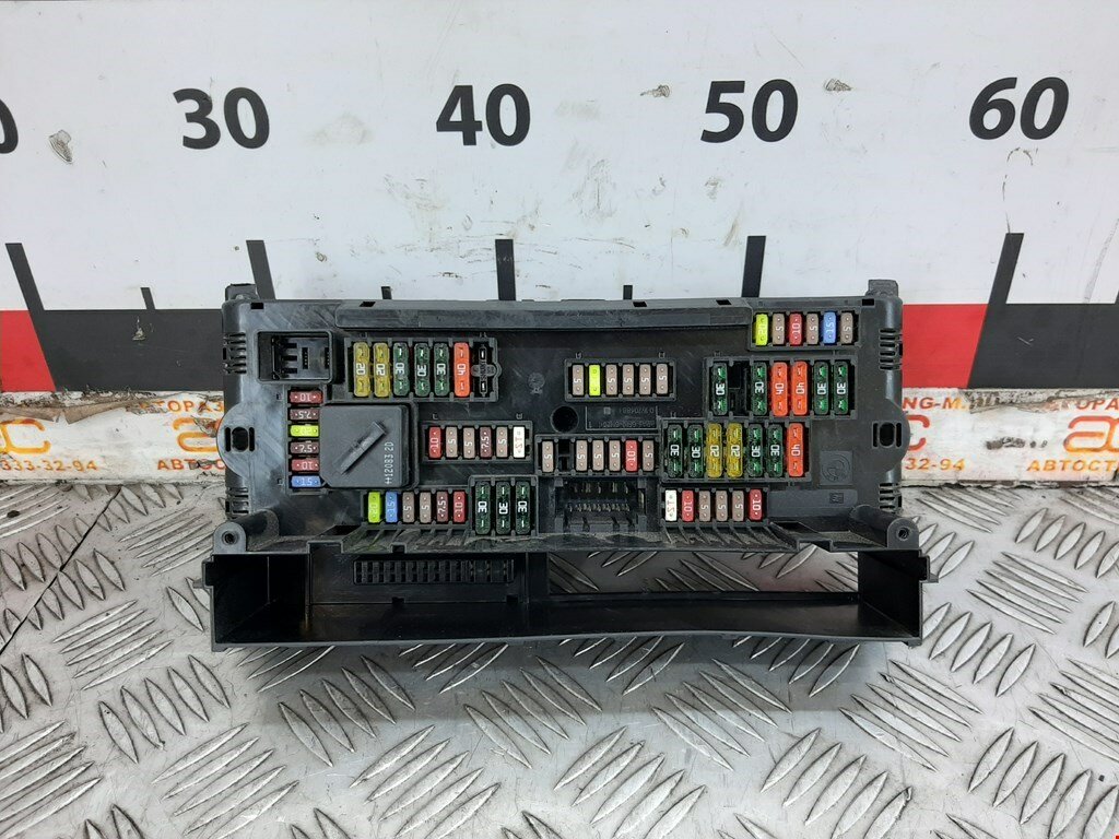 Блок предохранителей BMW 5-Series (F07/F10/F11/F18) 61149252816 арт. 707176